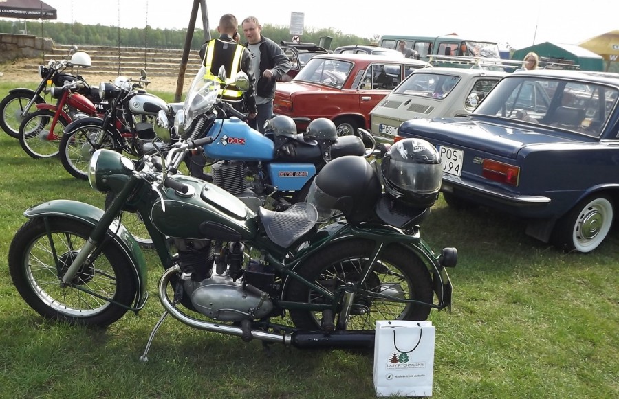 II Zlot Aut PRLu i innych klasyków - Antonin 2015. - KlassikAuto.pl