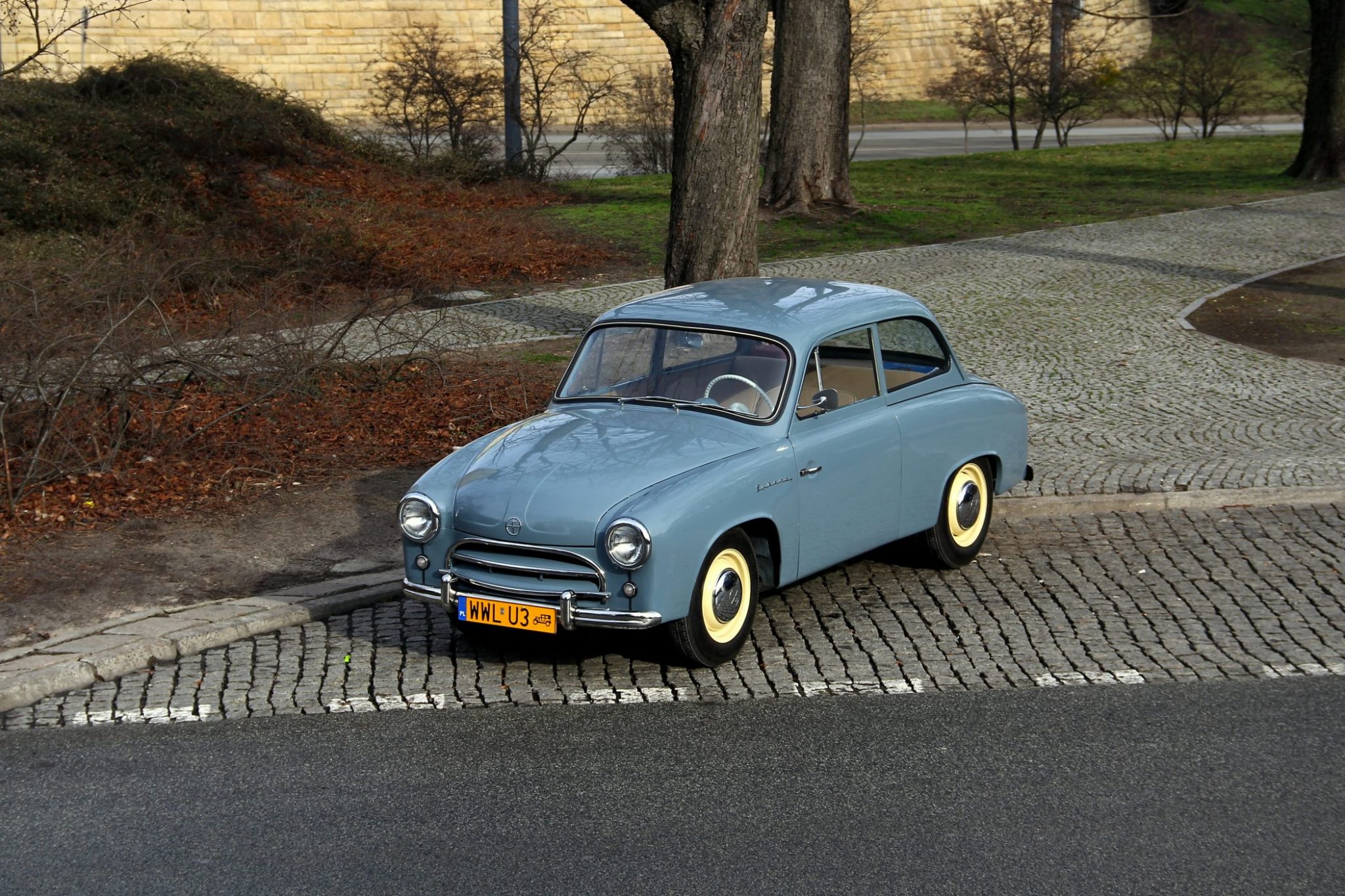 Renowacja: FSO Syrena 100 - KlassikAuto.pl