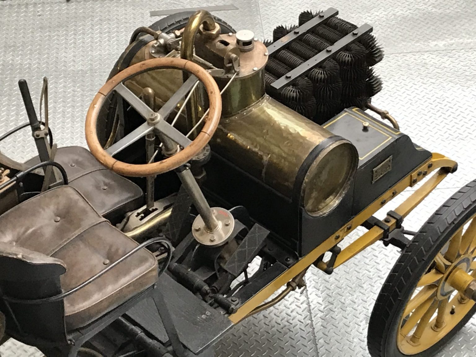 Wyścigowy automobil barona Theodora von Liebiga: NW 12 HP „Rennzweier ...