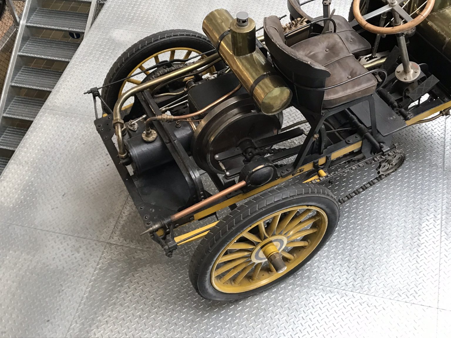 Wyścigowy automobil barona Theodora von Liebiga: NW 12 HP „Rennzweier ...