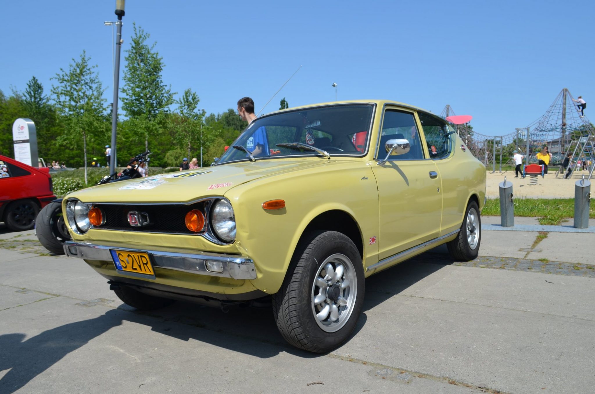 Datsun 100A - mały w świecie wielkich - KlassikAuto.pl