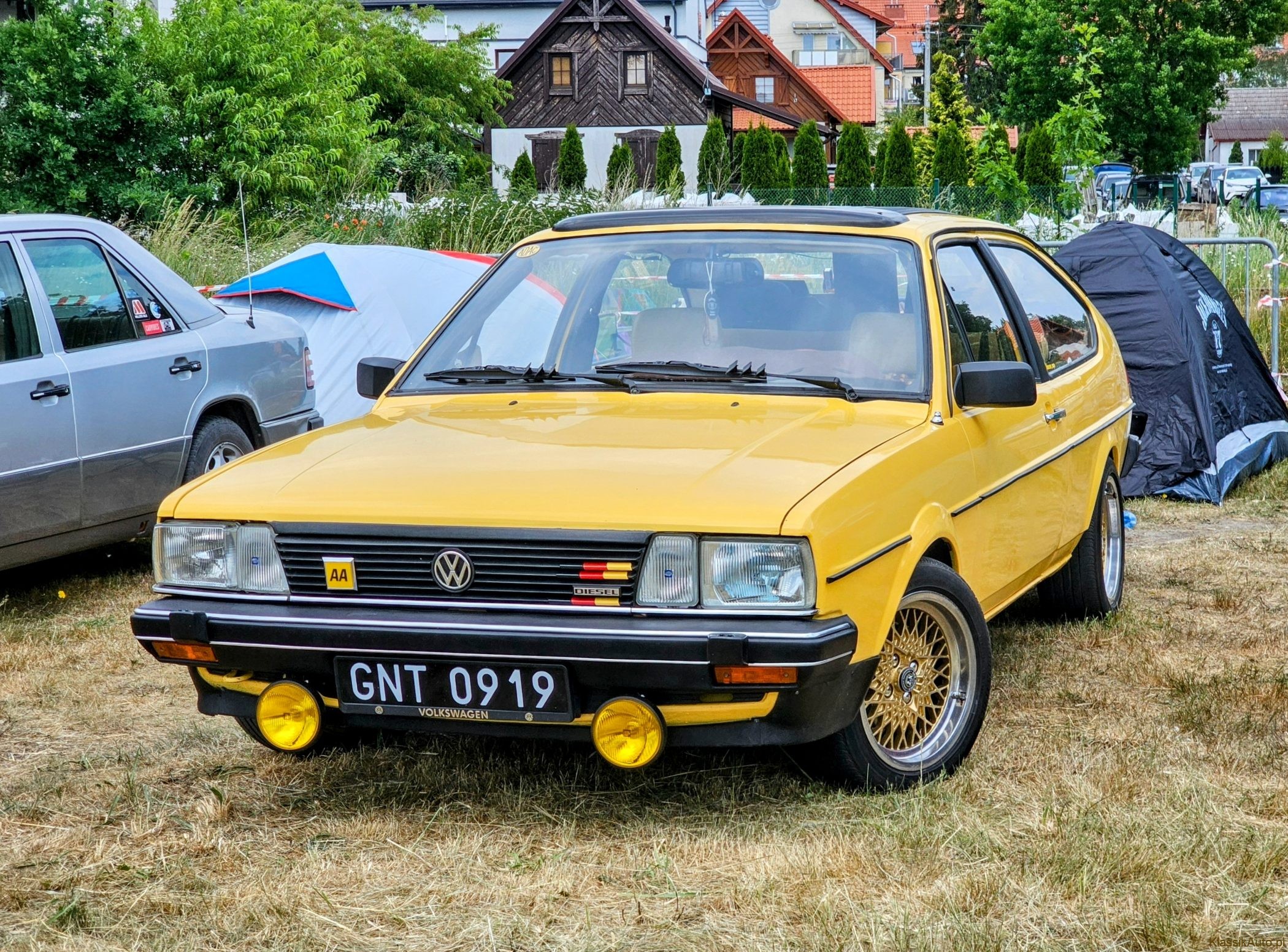 VW Passat B2 coupe i w dieslu. Ale najciekawszy jest bagażnik ...